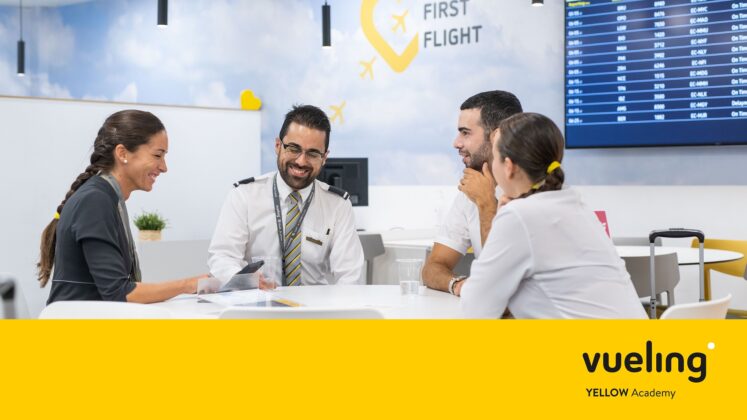 Vueling lanza la Yellow Academy para reclutar a futuros tripulantes de ...
